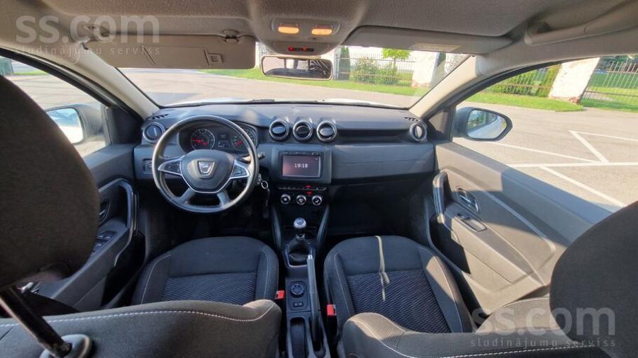 White Dacia Duster 2018 in Jekabpils, with an engine capacity of 1.50 L and mileage of 163 thousand km for 8200 €, photo 7 on AUTOMOTO.COM.LV