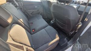 White Dacia Duster 2018 in Jekabpils, with an engine capacity of 1.50 L and mileage of 163 thousand km for 8200 €, photo 9 on AUTOMOTO.COM.LV