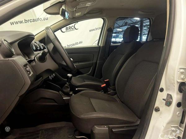 White Dacia Duster 2018 in Vilnius, with an engine capacity of 1.46 L and mileage of 289 thousand km for 7900 €, photo 5 on AUTOMOTO.COM.LV