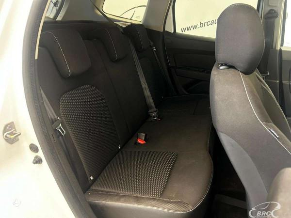 White Dacia Duster 2018 in Vilnius, with an engine capacity of 1.46 L and mileage of 289 thousand km for 7900 €, photo 10 on AUTOMOTO.COM.LV