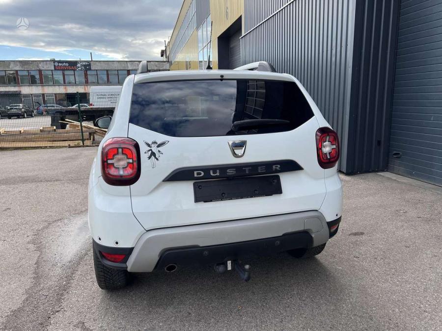 White Dacia Duster 2018 in Alytus, with an engine capacity of 1.46 L and mileage of 295 thousand km for 5900 €, photo 8 on AUTOMOTO.COM.LV
