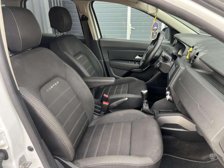 White Dacia Duster 2018 in Alytus, with an engine capacity of 1.46 L and mileage of 295 thousand km for 5900 €, photo 19 on AUTOMOTO.COM.LV
