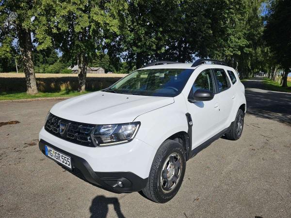 White Dacia Duster 2018 in Taurage, with an engine capacity of 1.60 L and mileage of 86 thousand km for 7800 €, photo 3 on AUTOMOTO.COM.LV