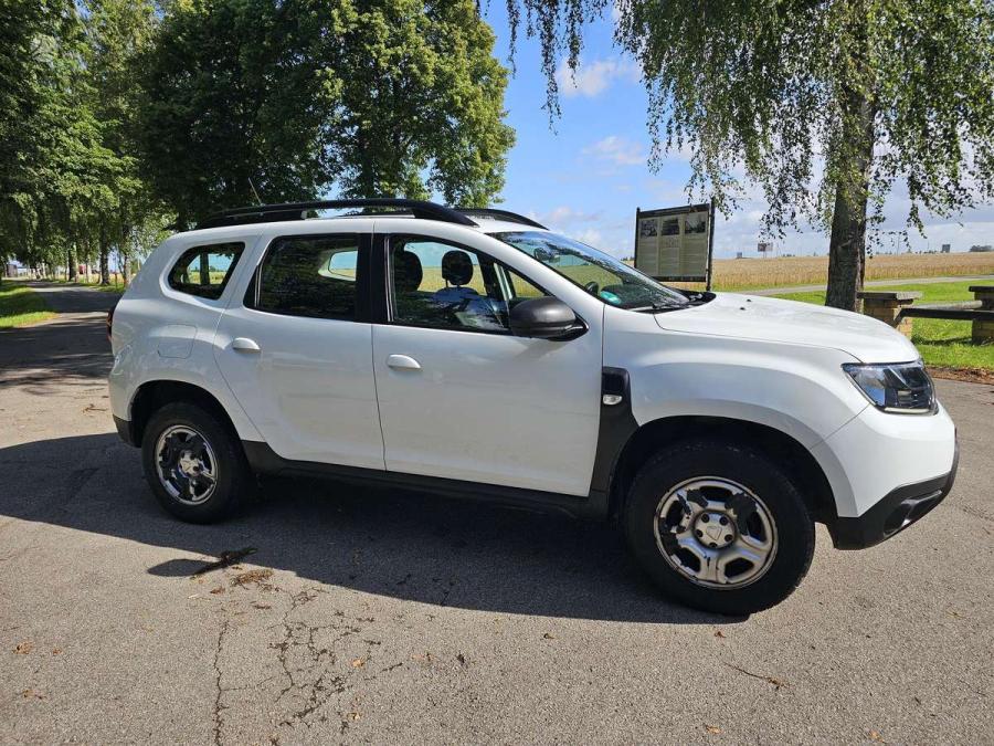 Balts Dacia Duster 2018 Tauragė, ar dzinēja tilpumu 1.60 L un nobraukumu 86 tūkst. km par 7800 €, foto 9 vietnē AUTOMOTO.COM.LV