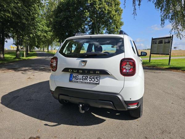 White Dacia Duster 2018 in Taurage, with an engine capacity of 1.60 L and mileage of 86 thousand km for 7800 €, photo 10 on AUTOMOTO.COM.LV