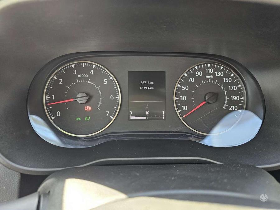 Balts Dacia Duster 2018 Tauragė, ar dzinēja tilpumu 1.60 L un nobraukumu 86 tūkst. km par 7800 €, foto 22 vietnē AUTOMOTO.COM.LV