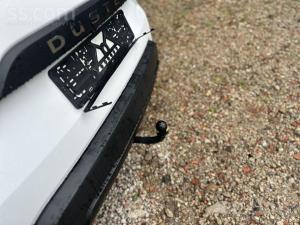 White Dacia Duster 2018 in Cesis, with an engine capacity of 1.20 L and mileage of 0 thousand km for 9900 €, photo 9 on AUTOMOTO.COM.LV