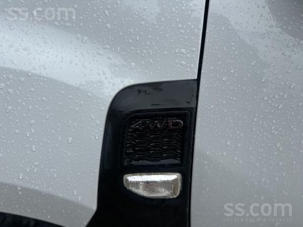 White Dacia Duster 2018 in Cesis, with an engine capacity of 1.20 L and mileage of 0 thousand km for 9900 €, photo 10 on AUTOMOTO.COM.LV