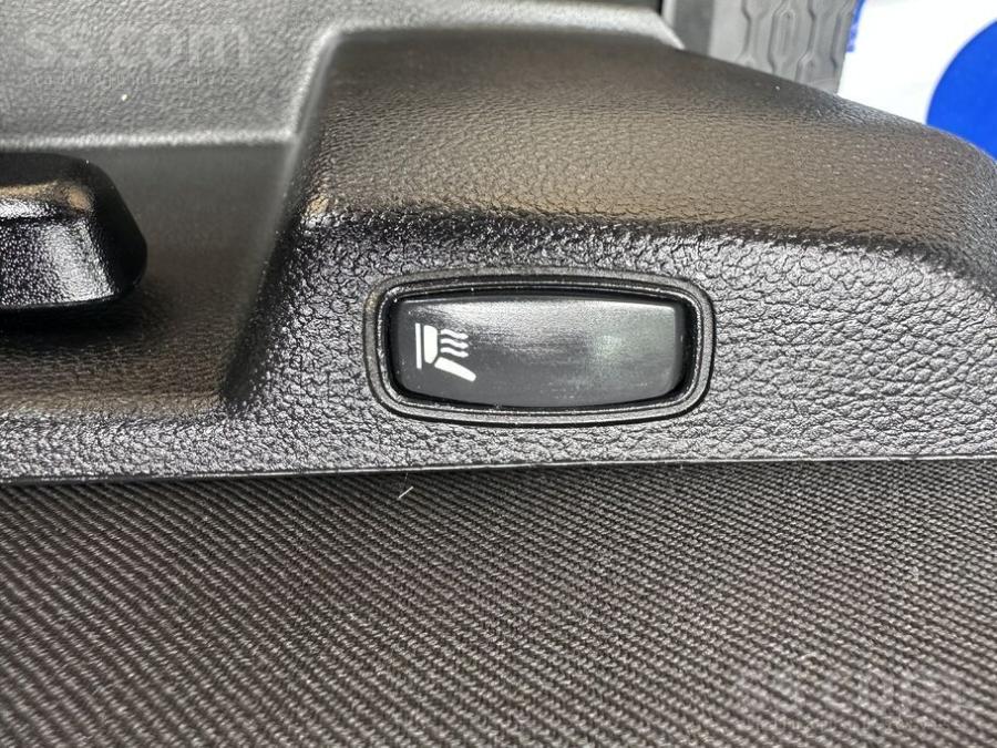 White Dacia Duster 2018 in Cesis, with an engine capacity of 1.20 L and mileage of 0 thousand km for 9900 €, photo 12 on AUTOMOTO.COM.LV