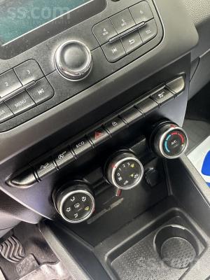 White Dacia Duster 2018 in Cesis, with an engine capacity of 1.20 L and mileage of 0 thousand km for 9900 €, photo 15 on AUTOMOTO.COM.LV