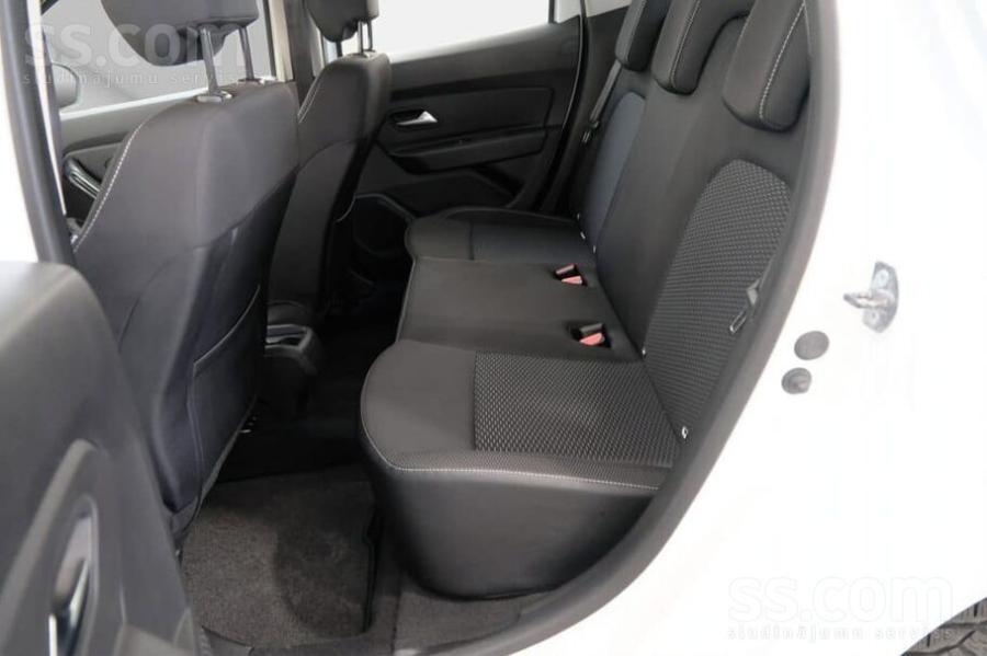 White Dacia Duster 2019 in Riga, with an engine capacity of 1.60 L and mileage of 125 thousand km for 10590 €, photo 12 on AUTOMOTO.COM.LV