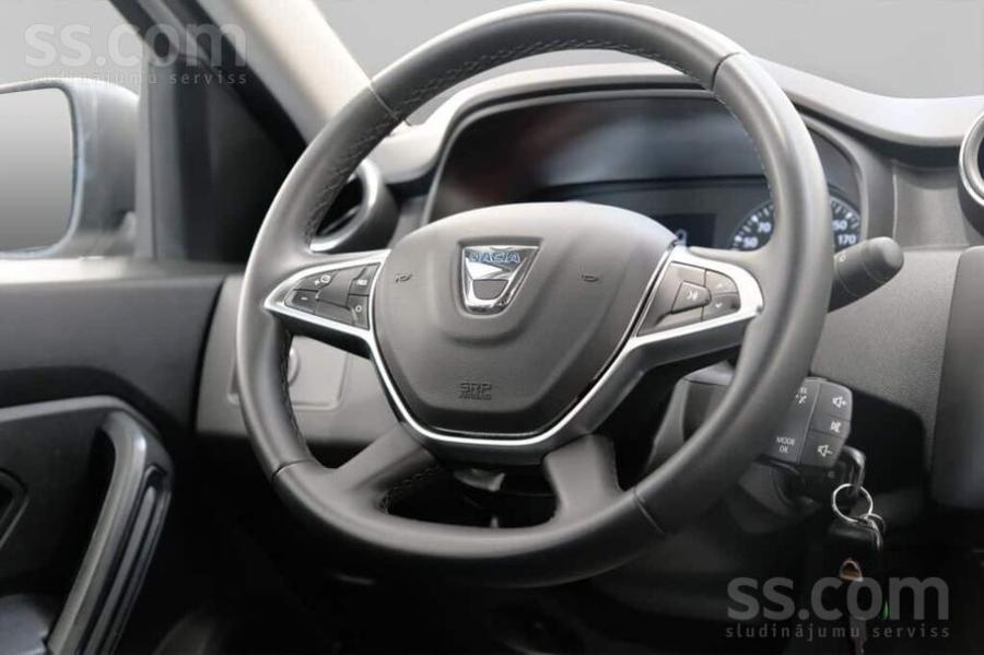 White Dacia Duster 2019 in Riga, with an engine capacity of 1.60 L and mileage of 125 thousand km for 10590 €, photo 13 on AUTOMOTO.COM.LV