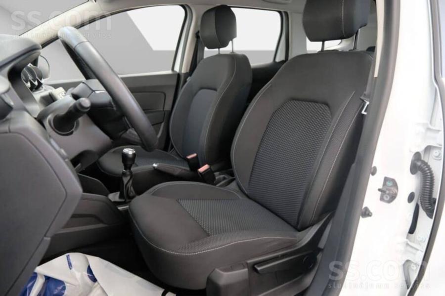 White Dacia Duster 2019 in Riga, with an engine capacity of 1.60 L and mileage of 125 thousand km for 10590 €, photo 14 on AUTOMOTO.COM.LV
