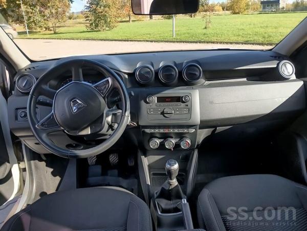 White Dacia Duster 2019 in Jelgava, with an engine capacity of 1.60 L and mileage of 240 thousand km for 7000 €, photo 4 on AUTOMOTO.COM.LV