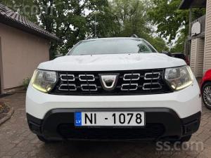 White Dacia Duster 2020 in Valmiera, with an engine capacity of 1.50 L and mileage of 221 thousand km for 8790 €, photo 3 on AUTOMOTO.COM.LV