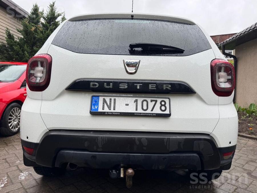 White Dacia Duster 2020 in Valmiera, with an engine capacity of 1.50 L and mileage of 221 thousand km for 8790 €, photo 6 on AUTOMOTO.COM.LV