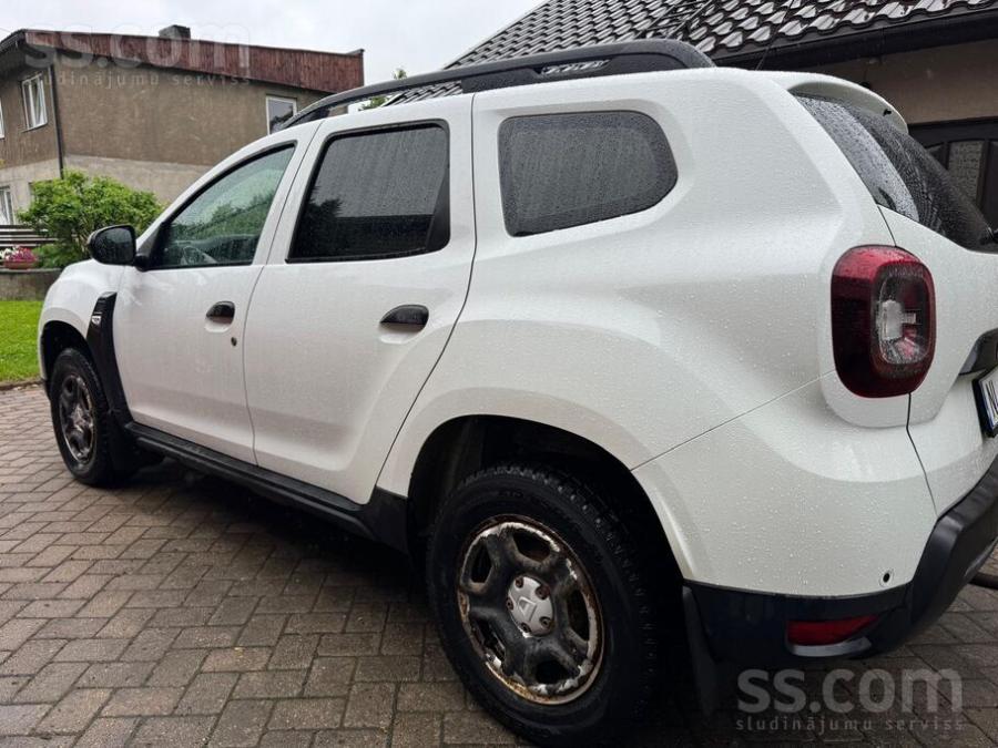 White Dacia Duster 2020 in Valmiera, with an engine capacity of 1.50 L and mileage of 221 thousand km for 8790 €, photo 7 on AUTOMOTO.COM.LV