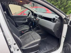 White Dacia Duster 2020 in Valmiera, with an engine capacity of 1.50 L and mileage of 221 thousand km for 8790 €, photo 12 on AUTOMOTO.COM.LV