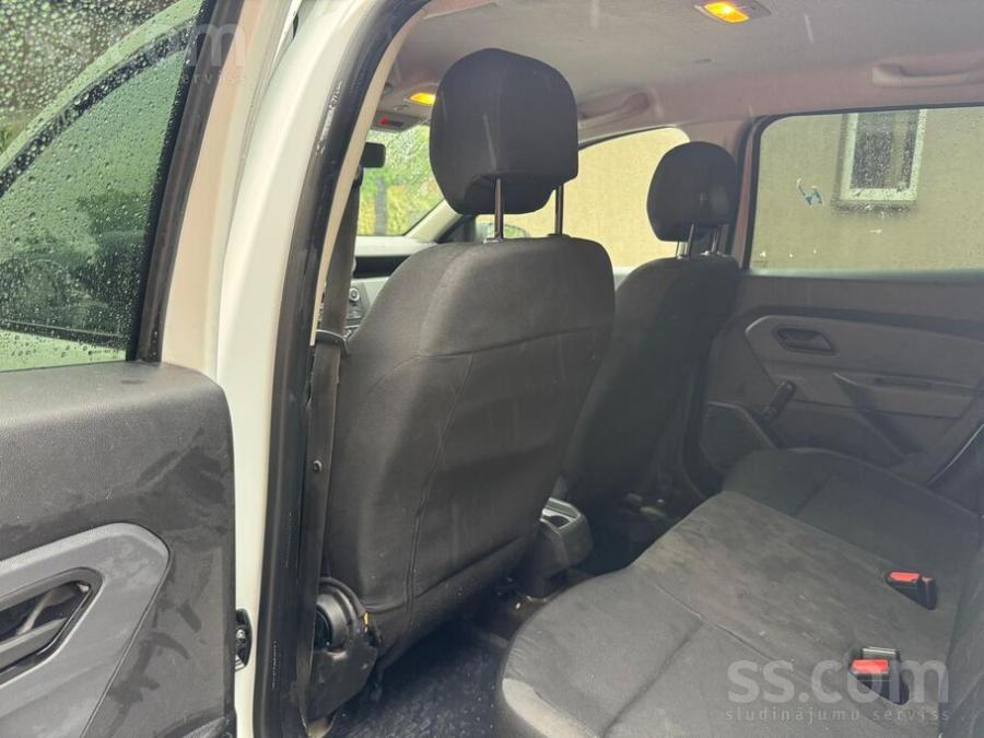 White Dacia Duster 2020 in Valmiera, with an engine capacity of 1.50 L and mileage of 221 thousand km for 8790 €, photo 14 on AUTOMOTO.COM.LV