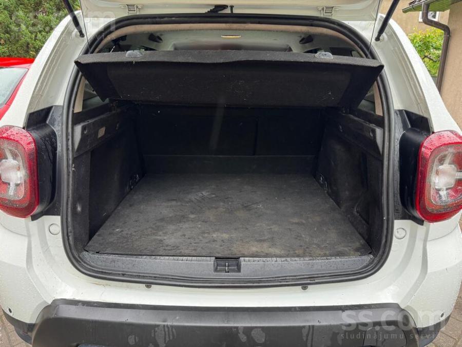 White Dacia Duster 2020 in Valmiera, with an engine capacity of 1.50 L and mileage of 221 thousand km for 8790 €, photo 15 on AUTOMOTO.COM.LV