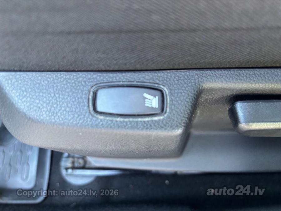 White Dacia Duster 2020 in Paide, with an engine capacity of 1.50 L and mileage of 147 thousand km for 9490 €, photo 20 on AUTOMOTO.COM.LV
