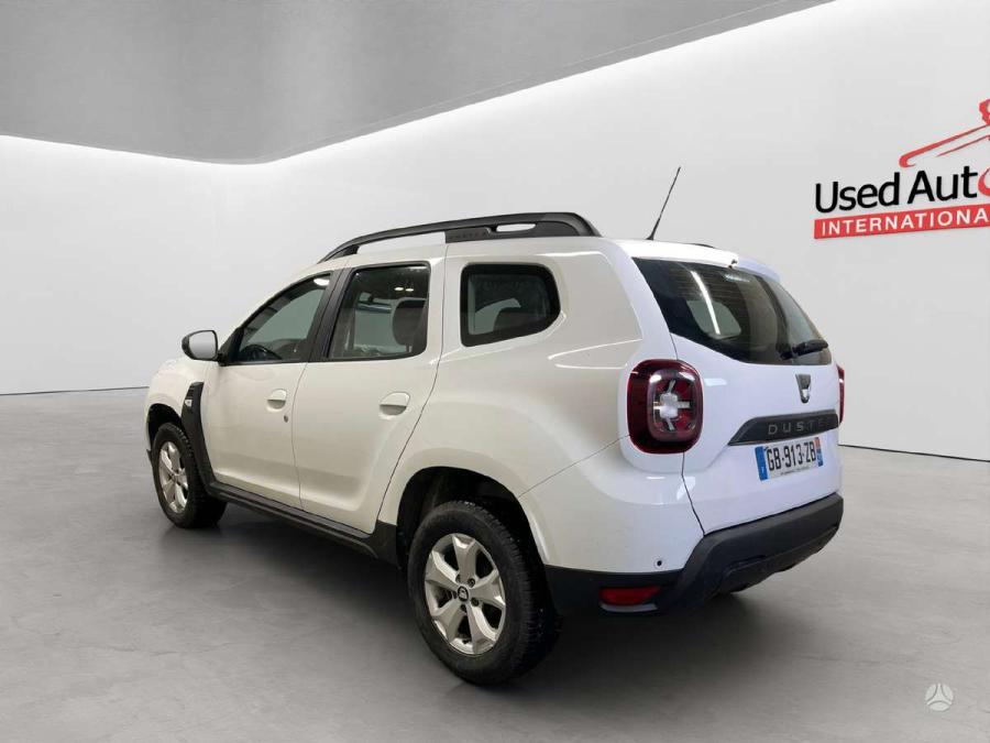 White Dacia Duster 2021 in Marijampole, with an engine capacity of 1.46 L and mileage of 180 thousand km for 13371 €, photo 6 on AUTOMOTO.COM.LV