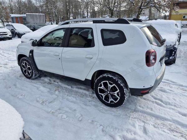White Dacia Duster 2021 in Taurage, with an engine capacity of 1.46 L and mileage of 280 thousand km for 9700 €, photo 6 on AUTOMOTO.COM.LV