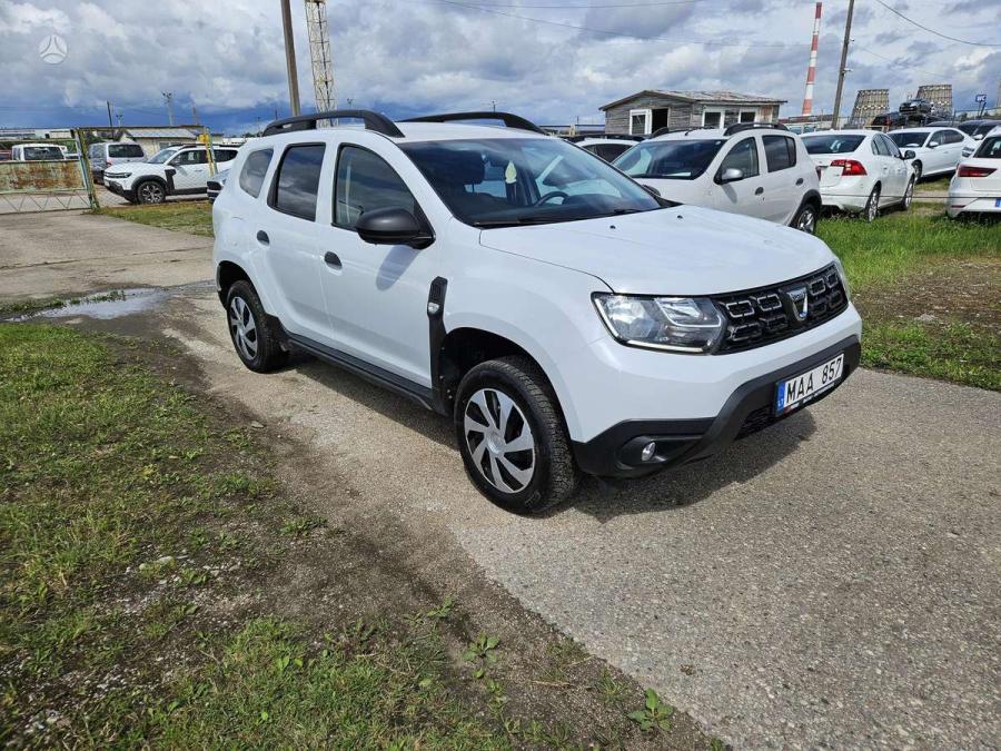 White Dacia Duster 2021 in Vilnius, with an engine capacity of 1.00 L and mileage of 68 thousand km for 7555 €, photo 8 on AUTOMOTO.COM.LV