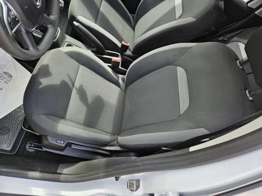 White Dacia Duster 2021 in Vilnius, with an engine capacity of 1.00 L and mileage of 68 thousand km for 7555 €, photo 11 on AUTOMOTO.COM.LV