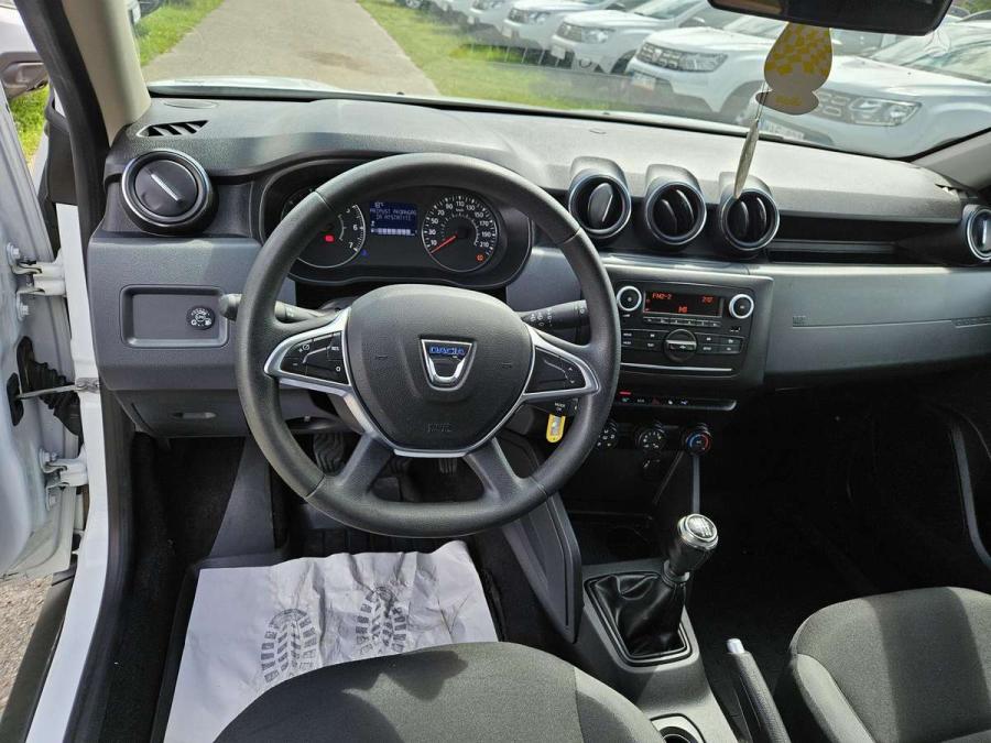 White Dacia Duster 2021 in Vilnius, with an engine capacity of 1.00 L and mileage of 68 thousand km for 7555 €, photo 12 on AUTOMOTO.COM.LV