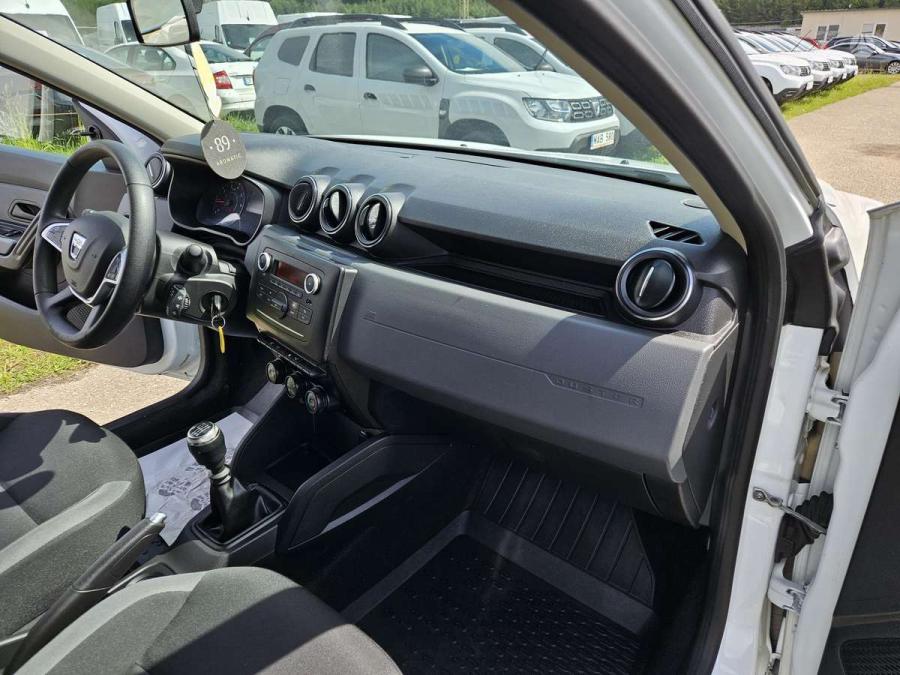White Dacia Duster 2021 in Vilnius, with an engine capacity of 1.00 L and mileage of 68 thousand km for 7555 €, photo 22 on AUTOMOTO.COM.LV