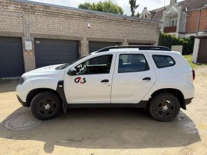 White Dacia Duster 2021 in Alytus, with an engine capacity of 1.00 L and mileage of 228 thousand km for 4400 €, photo 4 on AUTOMOTO.COM.LV