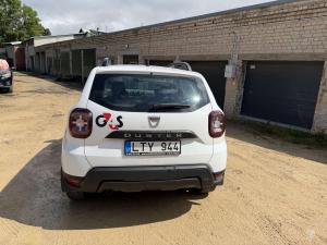 White Dacia Duster 2021 in Alytus, with an engine capacity of 1.00 L and mileage of 228 thousand km for 4400 €, photo 6 on AUTOMOTO.COM.LV