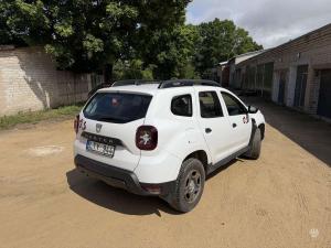 White Dacia Duster 2021 in Alytus, with an engine capacity of 1.00 L and mileage of 228 thousand km for 4400 €, photo 7 on AUTOMOTO.COM.LV
