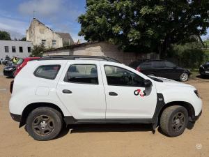 White Dacia Duster 2021 in Alytus, with an engine capacity of 1.00 L and mileage of 228 thousand km for 4400 €, photo 8 on AUTOMOTO.COM.LV