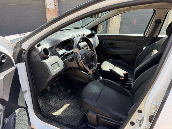 White Dacia Duster 2021 in Alytus, with an engine capacity of 1.00 L and mileage of 228 thousand km for 4400 €, photo 10 on AUTOMOTO.COM.LV