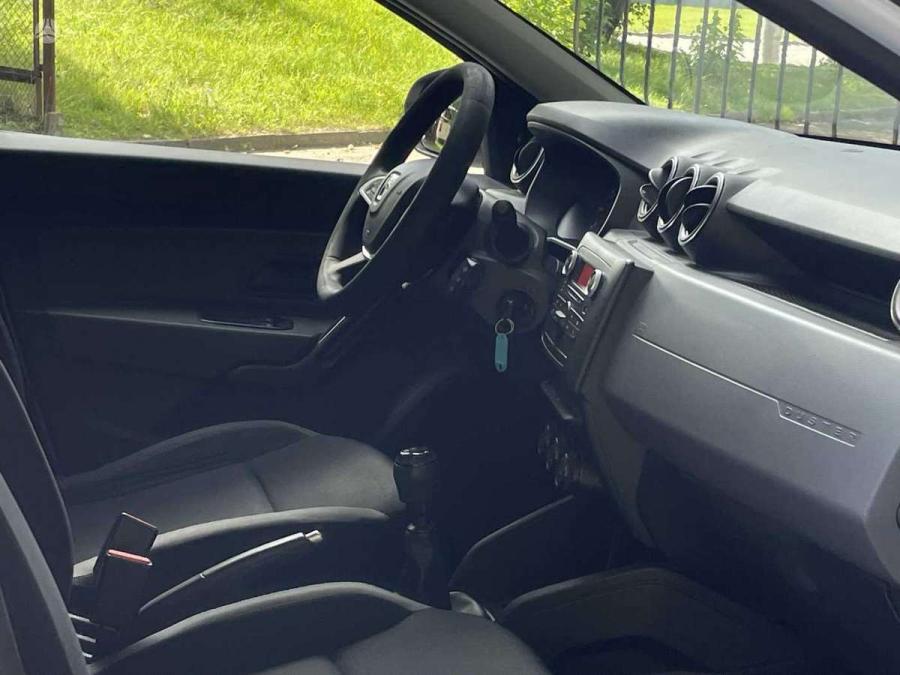 Balts Dacia Duster 2021 Viļņa, ar dzinēja tilpumu 1.46 L un nobraukumu 151 tūkst. km par 8500 €, foto 10 vietnē AUTOMOTO.COM.LV