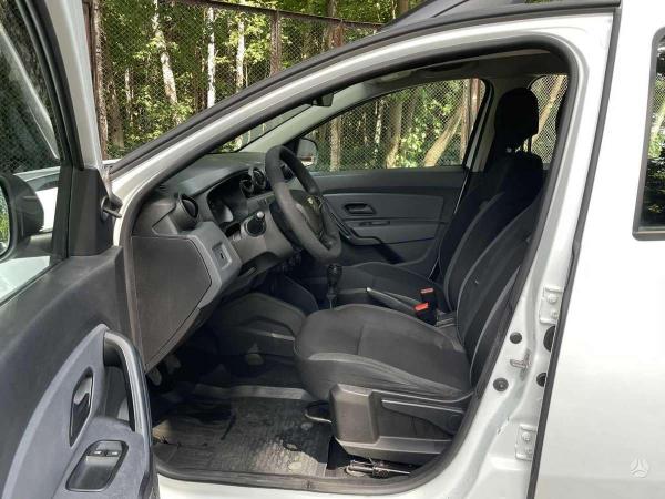Balts Dacia Duster 2021 Viļņa, ar dzinēja tilpumu 1.46 L un nobraukumu 151 tūkst. km par 8500 €, foto 10 vietnē AUTOMOTO.COM.LV