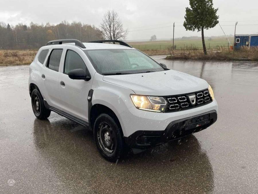 White Dacia Duster 2021 in Ukmerge, with an engine capacity of 1.00 L and mileage of 93 thousand km for 6900 €, photo 3 on AUTOMOTO.COM.LV