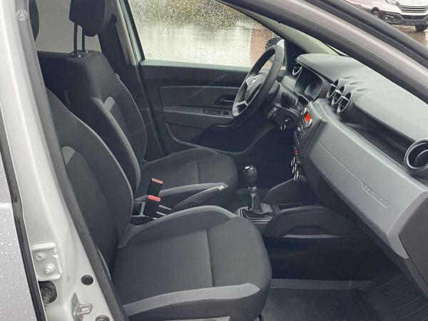 White Dacia Duster 2021 in Ukmerge, with an engine capacity of 1.00 L and mileage of 93 thousand km for 6900 €, photo 8 on AUTOMOTO.COM.LV