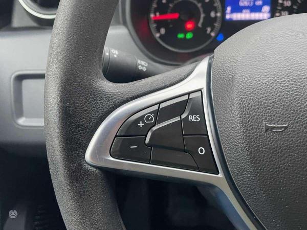 White Dacia Duster 2021 in Ukmerge, with an engine capacity of 1.00 L and mileage of 93 thousand km for 6900 €, photo 10 on AUTOMOTO.COM.LV