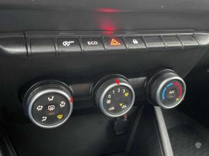 White Dacia Duster 2021 in Ukmerge, with an engine capacity of 1.00 L and mileage of 93 thousand km for 6900 €, photo 13 on AUTOMOTO.COM.LV