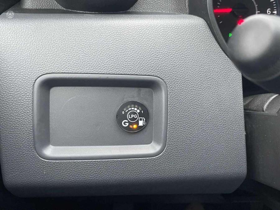 White Dacia Duster 2021 in Ukmerge, with an engine capacity of 1.00 L and mileage of 93 thousand km for 6900 €, photo 15 on AUTOMOTO.COM.LV
