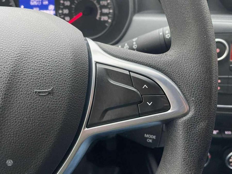 White Dacia Duster 2021 in Ukmerge, with an engine capacity of 1.00 L and mileage of 93 thousand km for 6900 €, photo 12 on AUTOMOTO.COM.LV