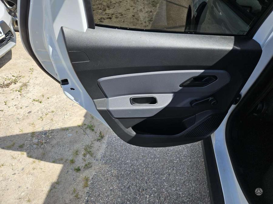 White Dacia Duster 2021 in Vilnius, with an engine capacity of 0.99 L and mileage of 120 thousand km for 7777 €, photo 20 on AUTOMOTO.COM.LV