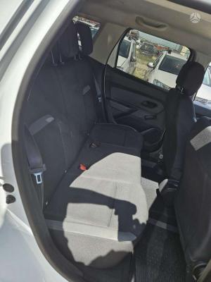 White Dacia Duster 2021 in Vilnius, with an engine capacity of 0.99 L and mileage of 120 thousand km for 7777 €, photo 25 on AUTOMOTO.COM.LV