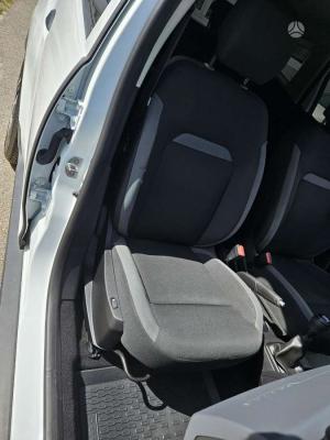 White Dacia Duster 2021 in Vilnius, with an engine capacity of 0.99 L and mileage of 120 thousand km for 7777 €, photo 27 on AUTOMOTO.COM.LV