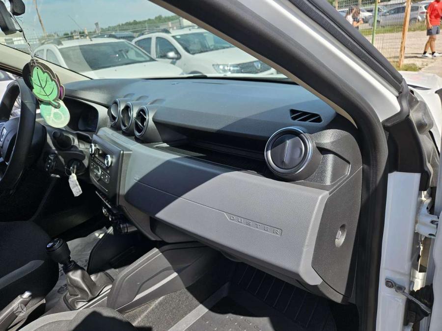 White Dacia Duster 2021 in Vilnius, with an engine capacity of 0.99 L and mileage of 120 thousand km for 7777 €, photo 28 on AUTOMOTO.COM.LV