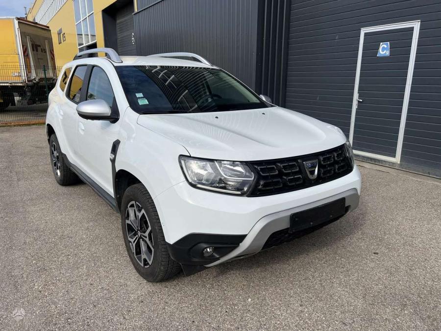 White Dacia Duster 2021 in Alytus, with an engine capacity of 1.46 L and mileage of 133 thousand km for 8950 €, photo 1 on AUTOMOTO.COM.LV