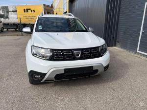 White Dacia Duster 2021 in Alytus, with an engine capacity of 1.46 L and mileage of 133 thousand km for 8950 €, photo 3 on AUTOMOTO.COM.LV